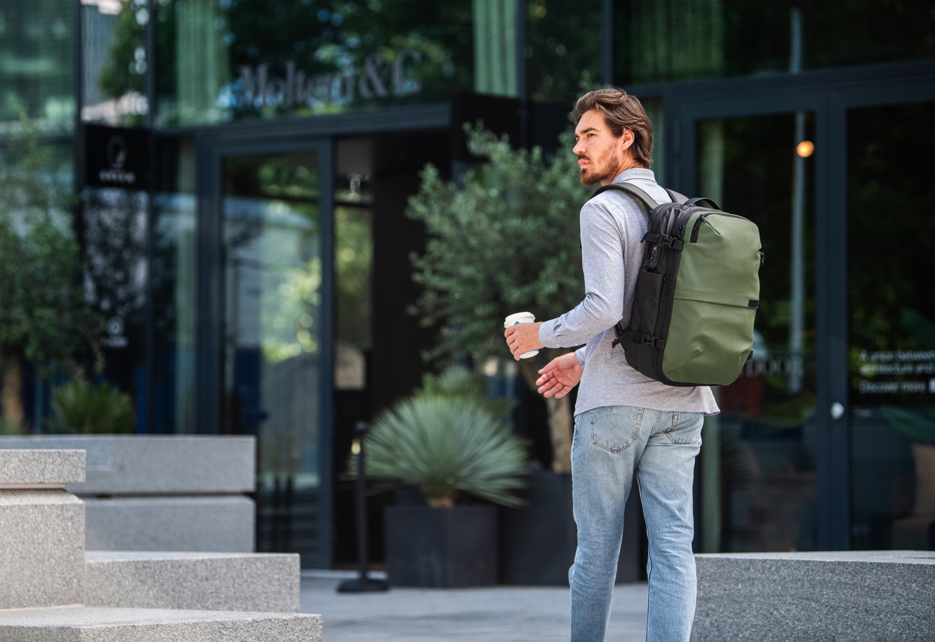 Airback Deutschland - Rucksack mit integriertem Vakuumsystem – Airback Germany